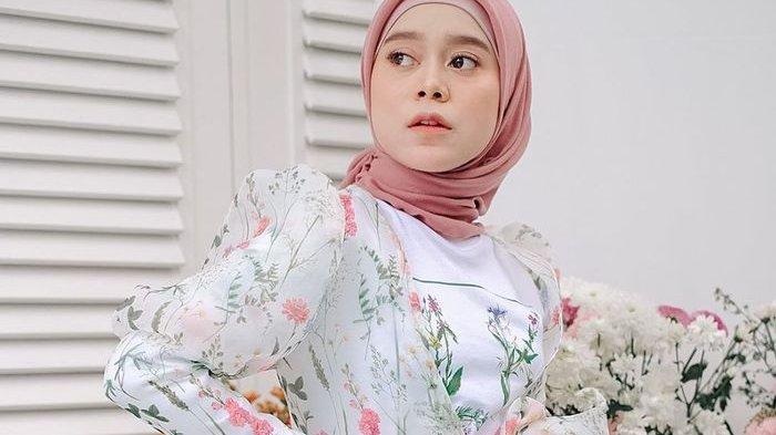 Lesty Kejora di Urutan 5 Wanita Tercantik di Dunia, Kalahkan Kendall ...