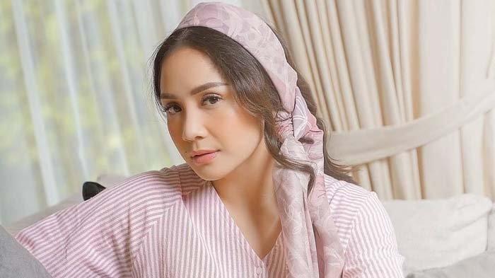 Pakai Blazer Seharga Mobil, Nagita Slavina Bikin Fans Heboh - Tribunnewsbogor.com