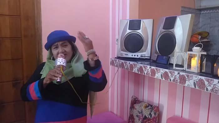 Potret dan Sosok Iis Piska, Penyanyi Dangdut Lawas yang Ditemukan Tak ...