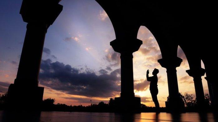 Doa Setelah Adzan Magrib, Lengkap dengan Arti - Tribunnewsbogor.com