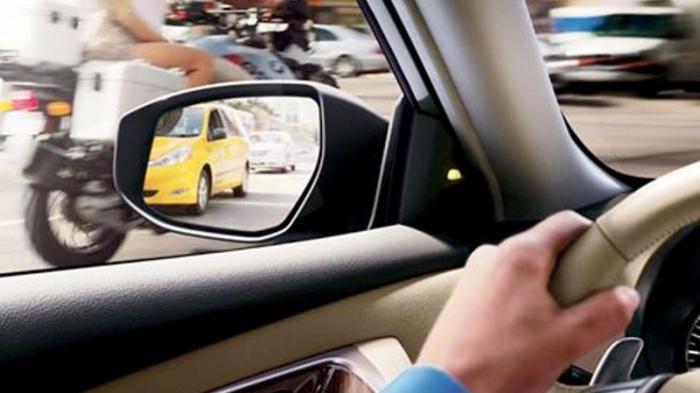 Mengenal Blind Spots dan Posisi Tangan Baik Saat Mengemudi ...