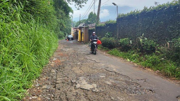 Jalan Alternatif Puncak Bogor Dikeluhkan Warga, 2 Tahun Rusak Tak Kunjung DIperbaiki ...