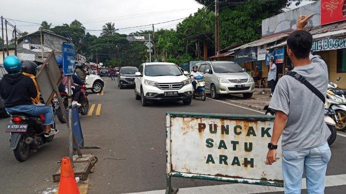 Padat di Beberapa Titik, Jalur Puncak Saat Ini One Way Arah Jakarta - Tribunnewsbogor.com