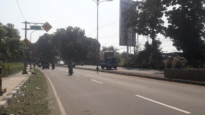 Laju Kendaraan di Jalan Raya Jakarta-Bogor Kawasan Sukaraja Saat Ini ...