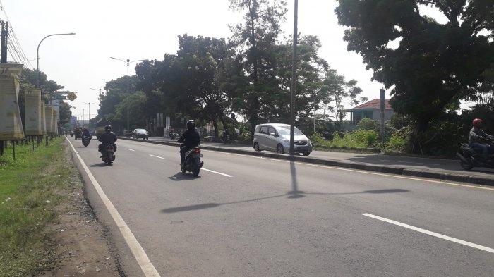 Laju Kendaraan di Jalan Raya Jakarta - Bogor Kawasan Sukaraja Saat Ini ...