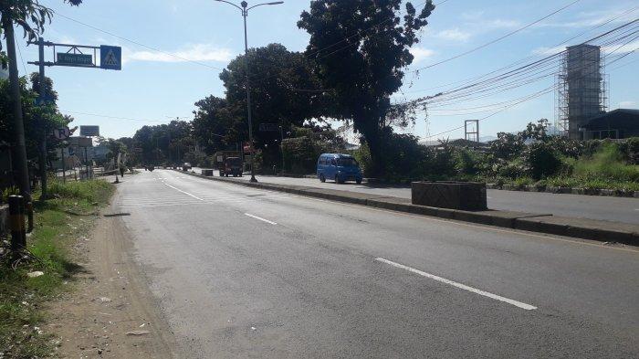 Laju Kendaraan di Jalan Raya Jakarta-Bogor Kawasan Sukaraja Saat Ini ...