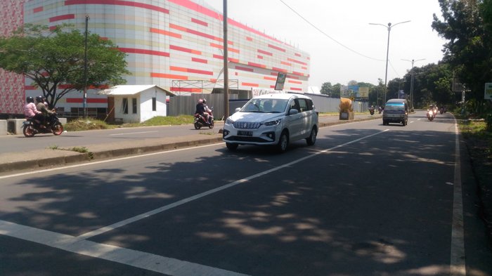 Kondisi Lalu Lintas di Jalan Raya Jakarta-Bogor Selepas Traffic Light ...
