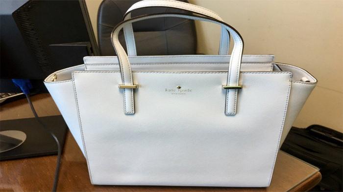 Heboh ! Netizen Memperdebatkan Warna Tas Kate Spade, Biru atau Putih ...