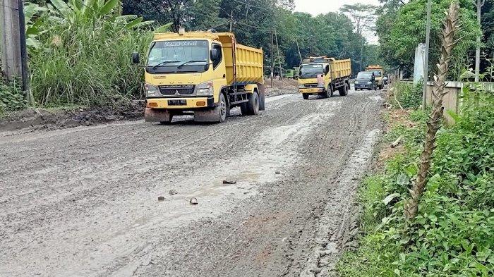 Akses Jalan Rumpin Bogor Mirip Jalur Offroad, Begini Penampakannya ...
