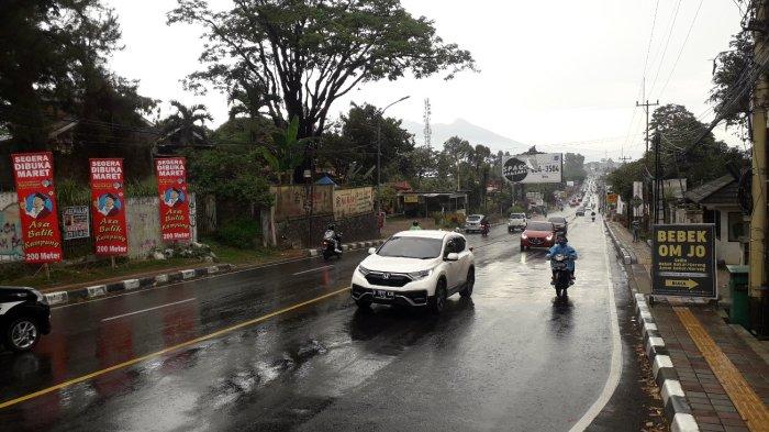 Diguyur Hujan, One Way Cuma 2 Jam, Arus Lalu Lintas di Puncak Bogor Kini Normal Dua Arah ...
