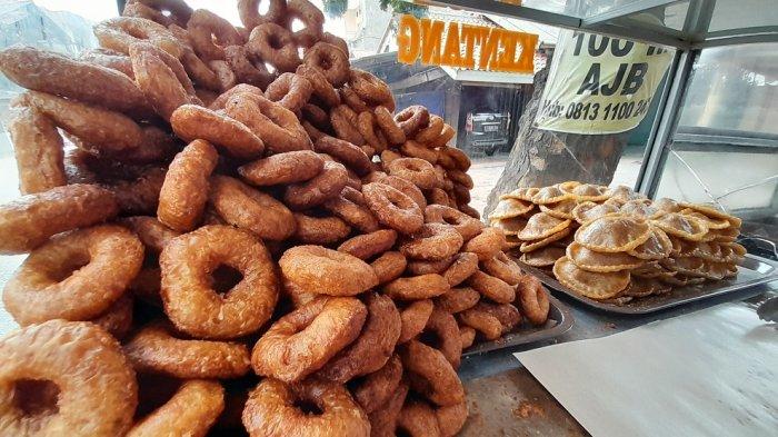 Mencicipi Kue Cucur dan Cincin di Gunungputri Bogor, Rasanya Bikin ...