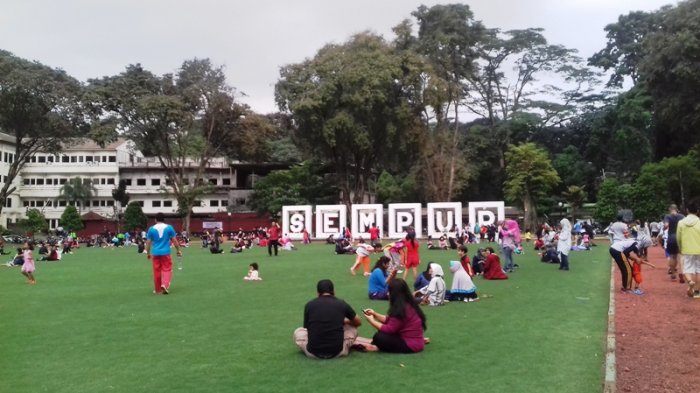 Berkunjung ke Taman Sempur Pakai Mobil Saat Akhir Pekan, Siap-Siap ...