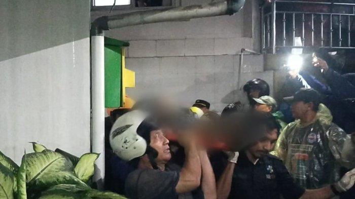 Warga Histeris Lihat Korban Longsor di Gang Barjo Bogor Dievakuasi BPBD, Begini Kondisinya ...