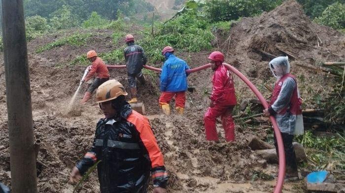 Update Bencana Sukabumi, Korban Tewas Jadi 5 Orang, 4 Orang Hilang, 38 Titik Jalan Terputus ...