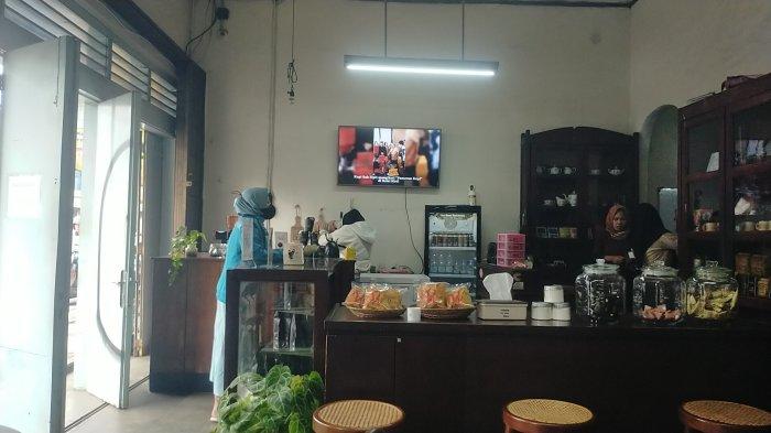 Mengulik Cerita Kedai Kopi Bah Sipit di Kota Bogor, Hubungan Etnis Arab-China Jadi Sorotan ...
