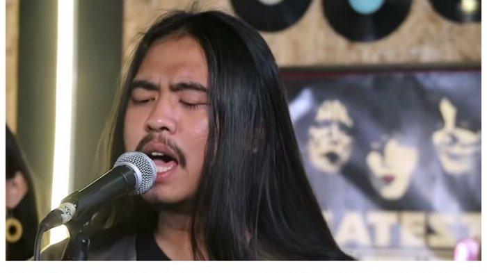 Kenalan Sama Mawang, Pria Gondrong Penyanyi Lagu Kasih Sayang Kepada ...