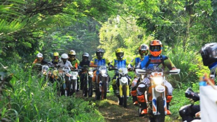 Ini Sebabnya Ukuran Ban Depan Motor Trail Lebih Besar daripada Ban ...