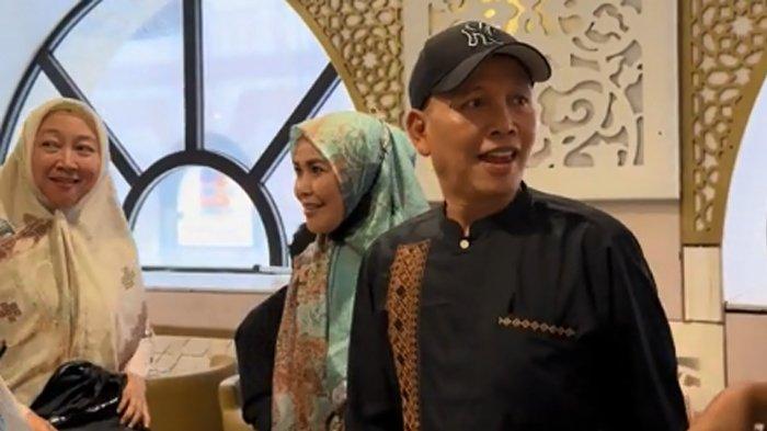 Awal Mula Ayah Rozak Labrak Orang Malaysia Saat Haji, Calon Mertua Ayu Ting Ting Tak Tinggal ...