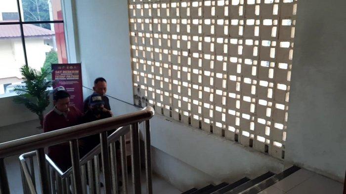 Pria Berseragam Ormas Yang Palak Sopir Truk Di Rancabungur Bogor Di