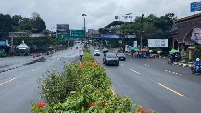 Jalur Puncak Bogor Landai di Libur Panjang Hari Ini, Polisi Hanya Berlakukan One Way Arah ...