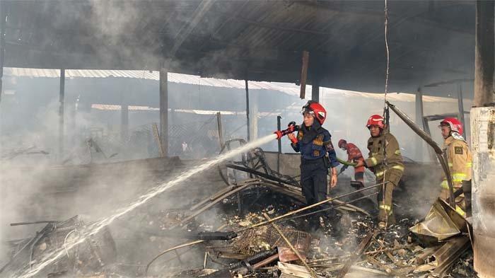 Cerita Damkar Padamkan Kebakaran Pasar TU Kota Bogor, Efek Cabe Bikin ...