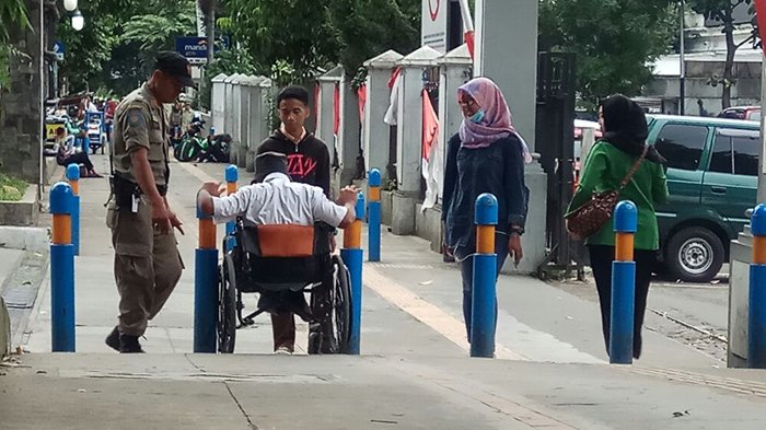 Dilengkapi Guiding Block dan Ramp, Pendestrian Di Kota Bogor Tetap Tak ...