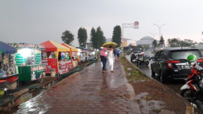 Jelang Piala Dunia U-20 2021, PKL Masih Menjamur di Kawasan Stadion ...