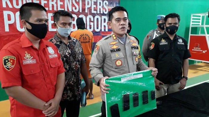 Sakit Hati Ditinggal Nikah, Pegawai Bengkel di Bogor Sebar Foto-Foto Bugil Mantan Pacar di ...