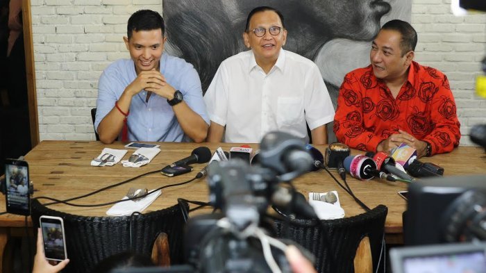 Gadis 20 Tahun yang Selfie dengan Roy Marten Teman Krisna Murti, Ayah ...