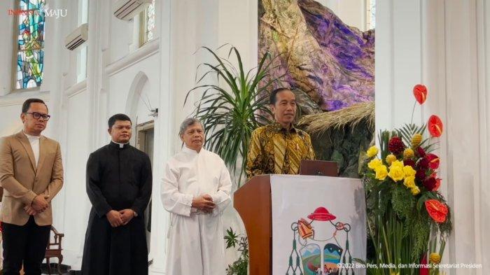 Kunjungi Gereja Katedral Bogor, Uskup Dibuat Terkejut, Presiden Jokowi Beri Pesan Ini di Hari ...
