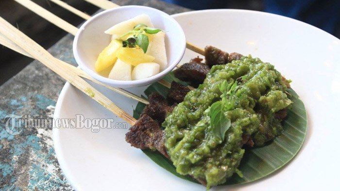 Sate dengan Bumbu Sambal Hejo Ini Cocok Jadi Menu Makan Siang Anda ...