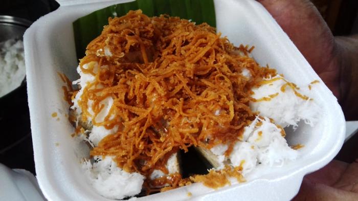 Icip Seupan Taleus Ketan Wangi, Talas Kukus Khas Bogor Rasanya Legit ...