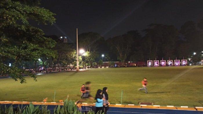 Serunya Menikmati Akhir Pekan di Taman Lapangan Sempur, Olahraga Sambil ...