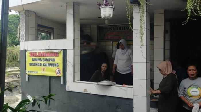 Imbas Tanah Longsor, Puluhan Warga Sukasari Bogor Diungsikan ke ...