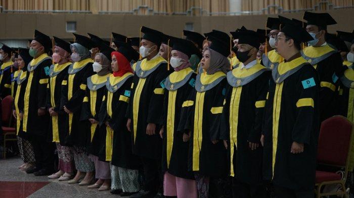 Gelar Wisuda, UT Bogor Angkat Tema Inovasi di Era Digital ...