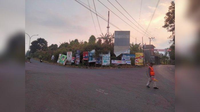 Baliho Caleg di Kuningan Bikin Suasana Semrawut, Warga Minta ...