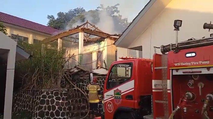 Bangunan Mushola Eks Kantor BKSDM Ciamis Terbakar Pagi Tadi, Kerugian Capai Rp 10 Juta ...