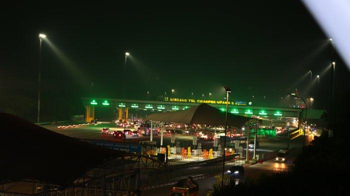 INFO Penting, Pemudik Menuju Bandung, Jangan Masuk ke Jalur Contraflow ... INFO Penting, Pemudik Menuju Bandung, Jangan Masuk ke Jalur Contraflow ...
