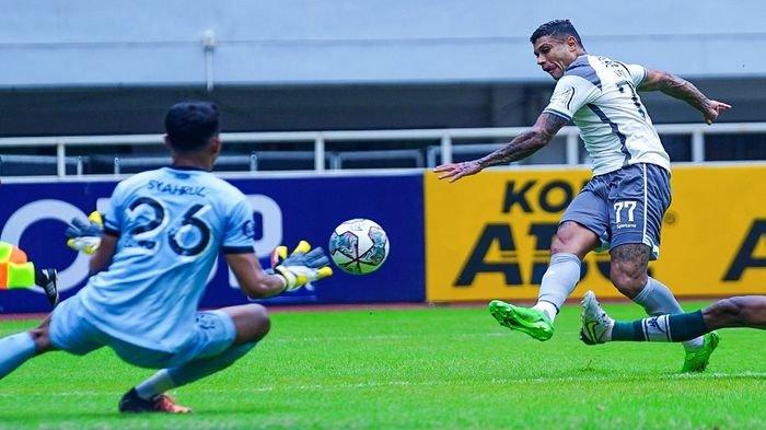 Ciro Alves Ungkap Kunci Kemenangan Persib Bandung atas Persebaya ...