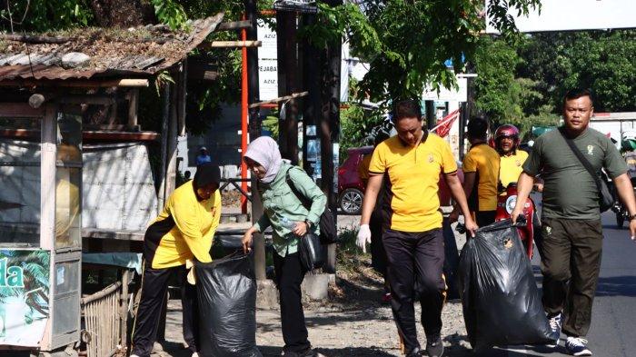 Hari Bhayangkara ke-78, Polresta Cirebon Ajak Warga Jalan Sehat Sambil Pungut Sampah ...