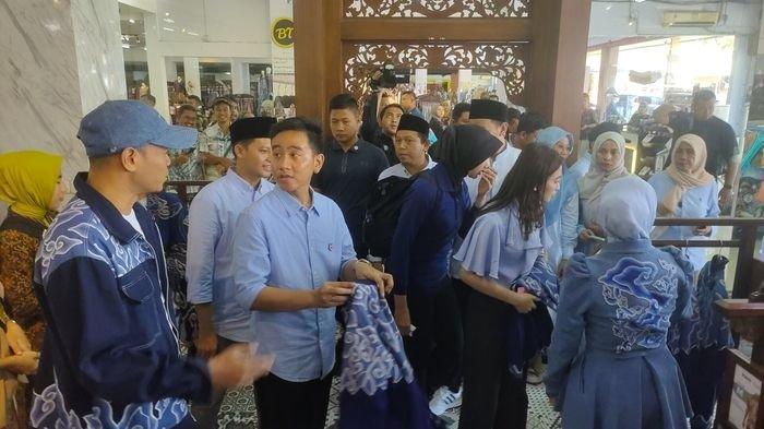 Gibran Mendengar dan Meresapi Keunikan Batik Trusmi Bersama UMKM ...