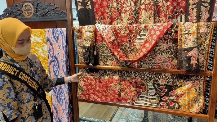 Intip Kain Batik Termahal di Sentra Batik Cirebon, Harganya Capai Rp 7 ...