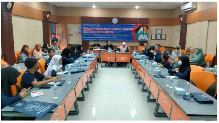 12 Siswa SMP dan SMA Ikuti Kemah Sastra di Bandung, Dilatih Menulis dan ...