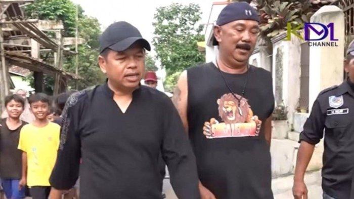Kisah Asep Suhendar, Kades Bertato Bagikan Beras ke Warga dengan Dana Pribadi, 13 Kali Menikah ...