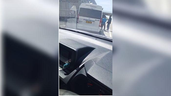 Breaking News, Kecelakaan Maut di Tol Cisumdawu, Bhinneka Shuttle Tabrak Truk, Tiga Meninggal ...