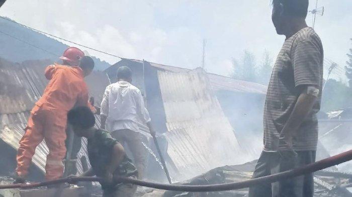 Diduga Akibat Korsleting Listrik, 5 Rumah Warga di Ciloto Cianjur Hangus Terbakar ...