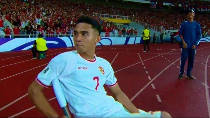 Marselino Ferdinan Duduk di Kursi Ball Boy Usai Jebol Gawang Arab Saudi ...