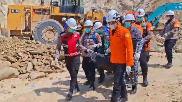 Korban Longsor Gunung Kuda Cirebon Bertambah Jadi 20, Sudiono Ditemukan Siang Ini ...