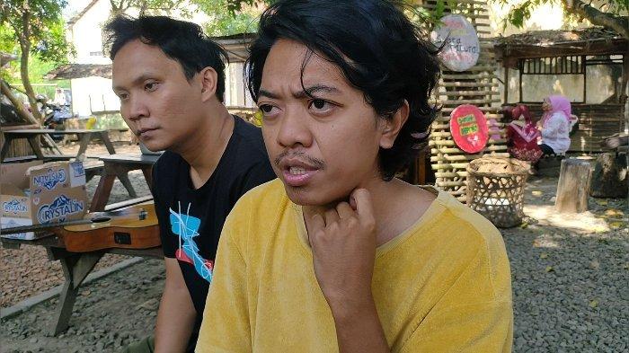 Cerita Penggagas Grup Musik Mother Bank di Majalengka, Beri Solusi Emak ... Cerita Penggagas Grup Musik Mother Bank di Majalengka, Beri Solusi Emak ...