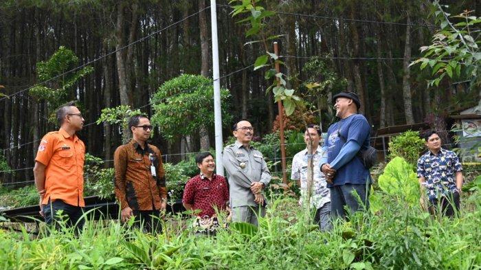 Datangi Kopi Botanika di Talaga Surian, Ini yang Dilakukan Pj Bupati ...